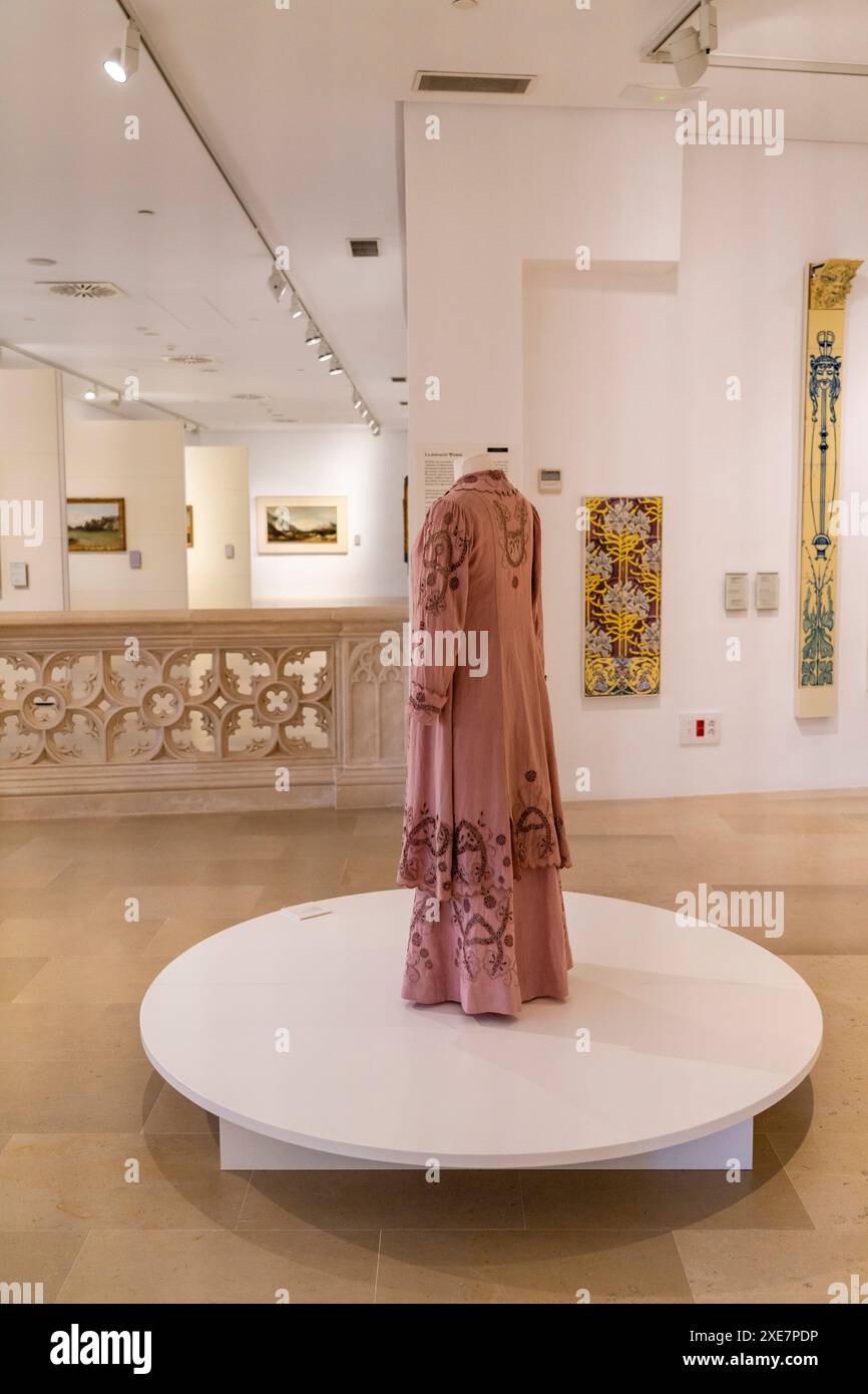 1900s dress hi-res stock photography and images - Alamy