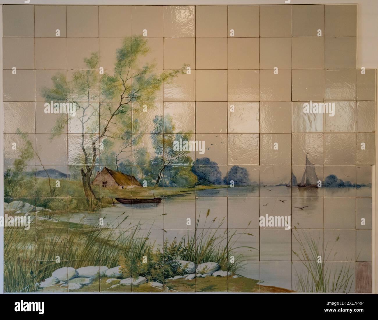 Decorative ceramic tile painting hi-res stock photography and images ...