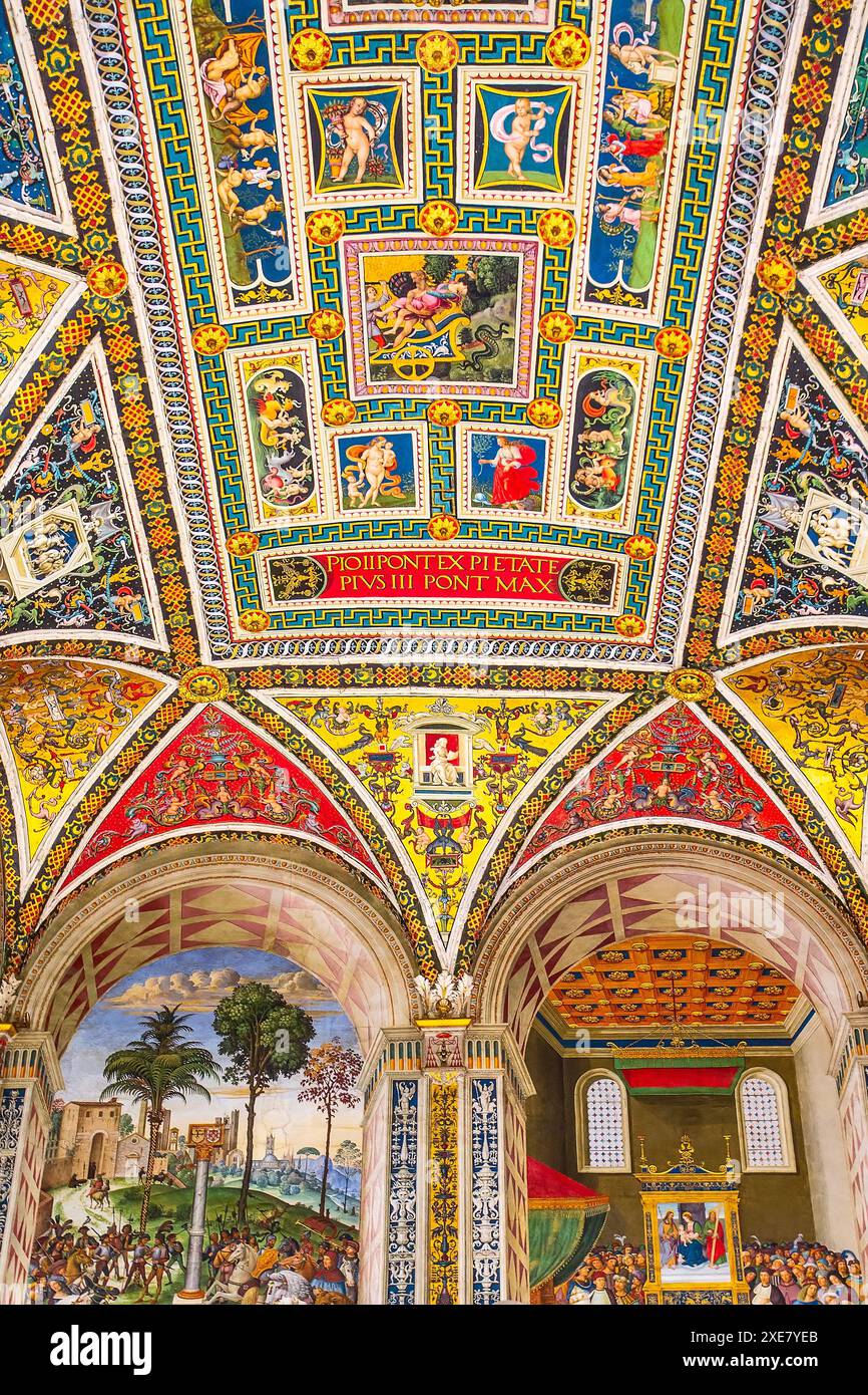 Italian renaissance wall paintings hi-res stock photography and images ...