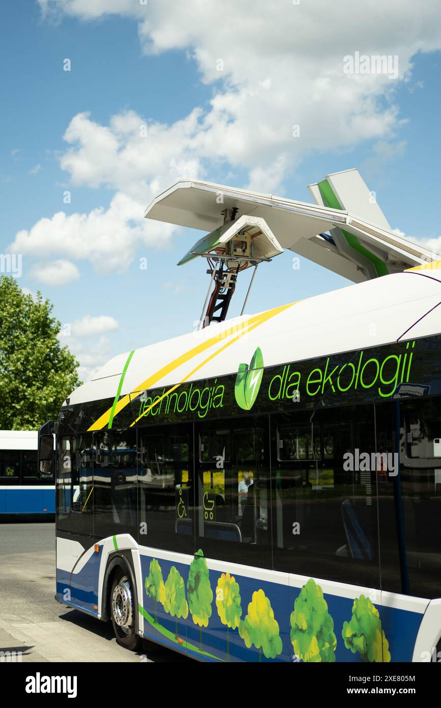 Electric vehicle charges public hi-res stock photography and images - Alamy