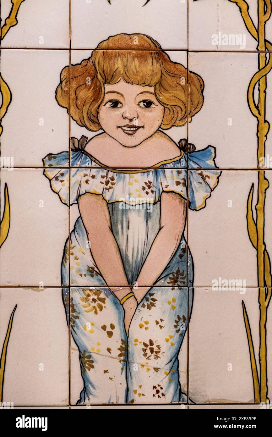 Clay work clay tile art hi-res stock photography and images - Alamy