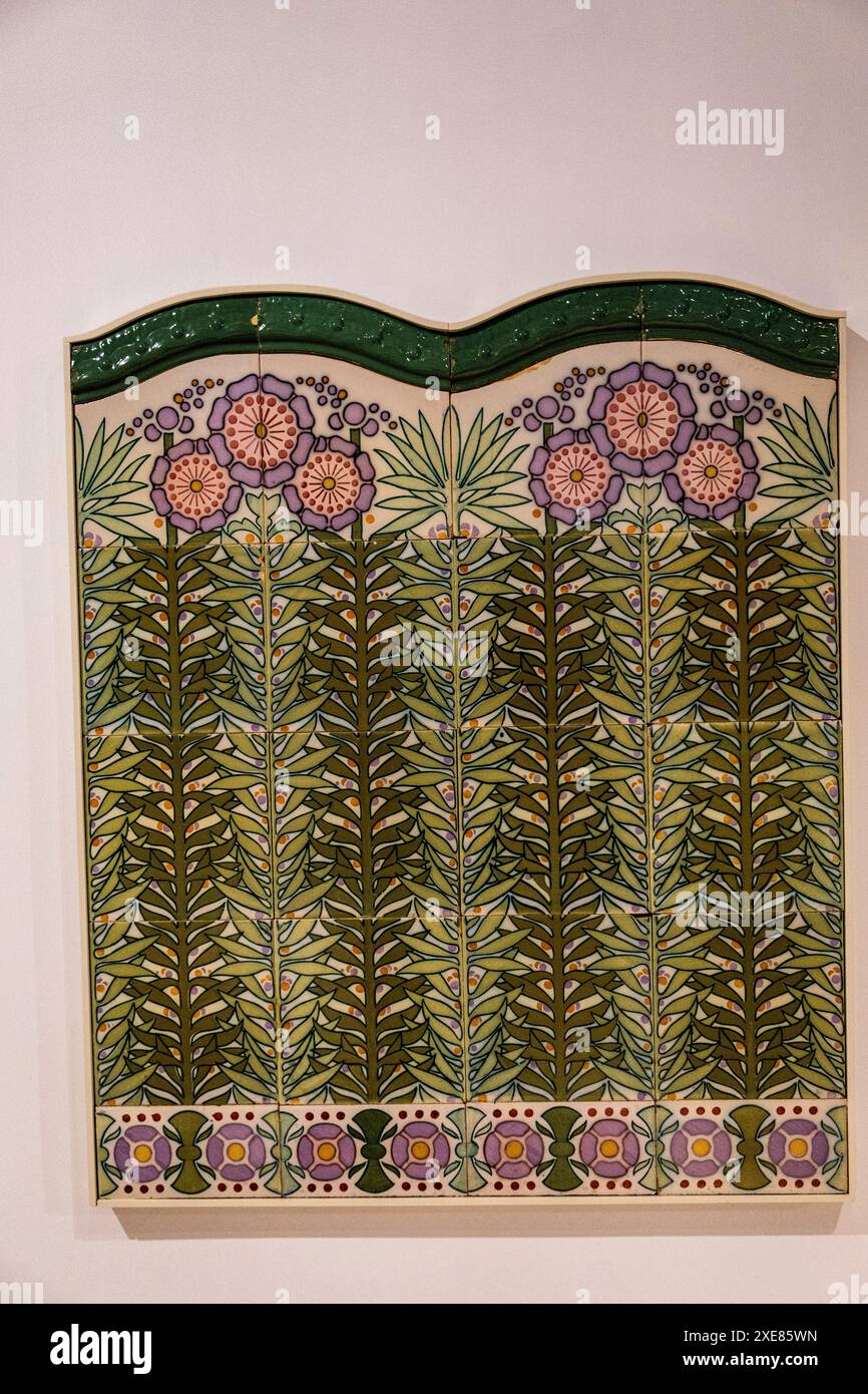 Clay work clay tile art hi-res stock photography and images - Alamy