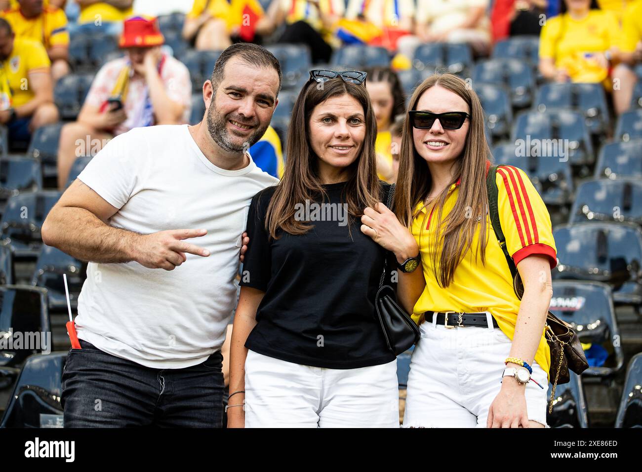 Rumaenische Fans GER, Slovakia (SVK) vs. Romania (ROU), Fussball ...