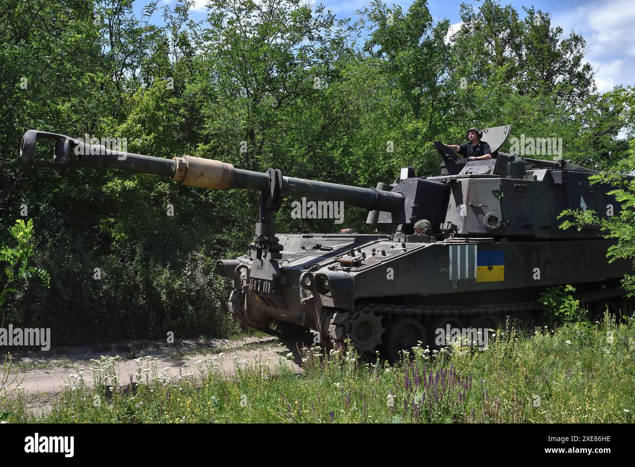 Orikhiv, Ukraine. 25th June, 2024. Ukrainian crew of the 155mm self ...