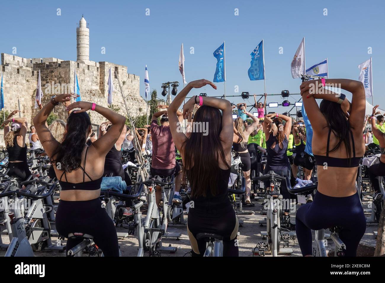 Jerusalem, Israel. 26th June, 2024. Dozens take part in the first heat ...