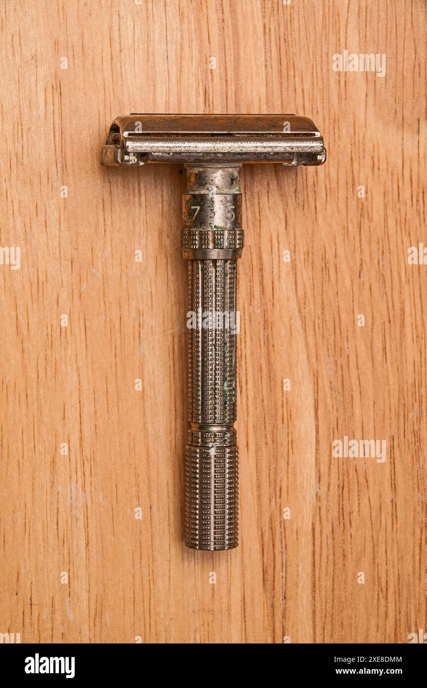 1960s hair cuts hi-res stock photography and images - Alamy