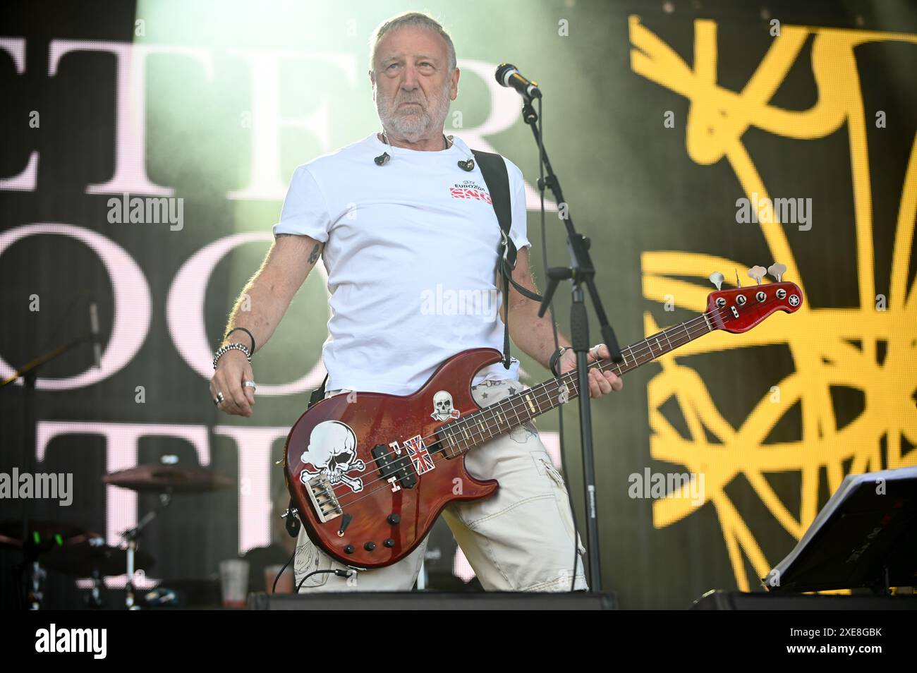Peter Hoo and the Light Performing at Lets Rock Leeds 80s Festival 2024 ...