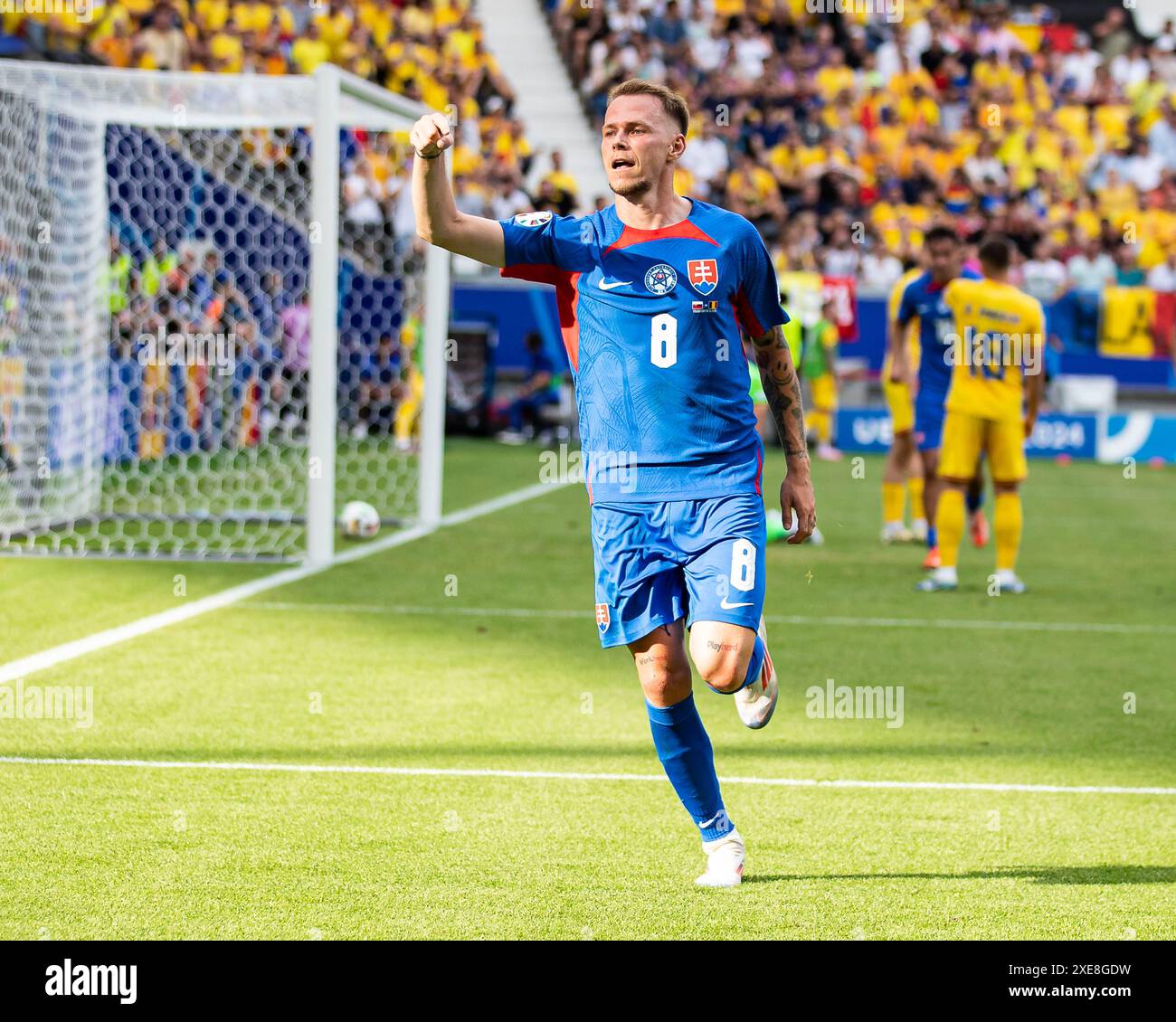 Tor fuer die Slowakei 1:0 durch Ondrej Duda (Slovakei #08) mit Kopfball ...