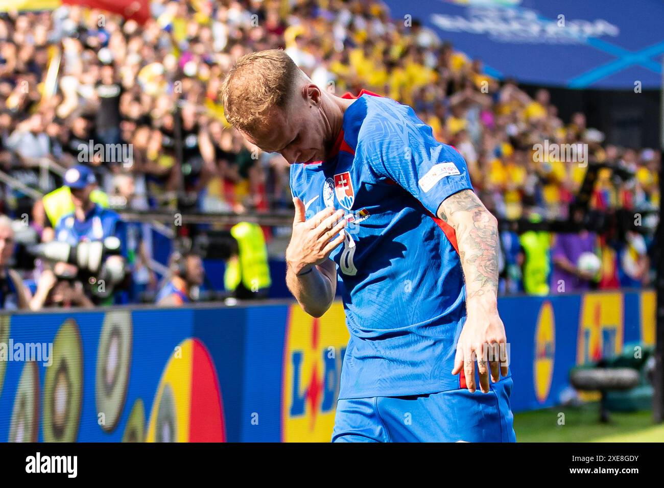 Tor fuer die Slowakei 1:0 durch Ondrej Duda (Slovakei #08) mit Kopfball ...