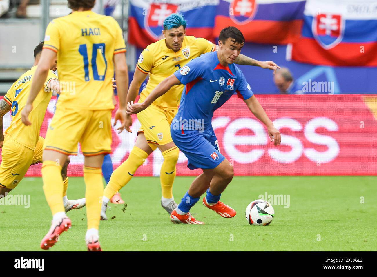 David Strelec (Slovakei #18) im Duell mit Andrei Florin Ratiu ...