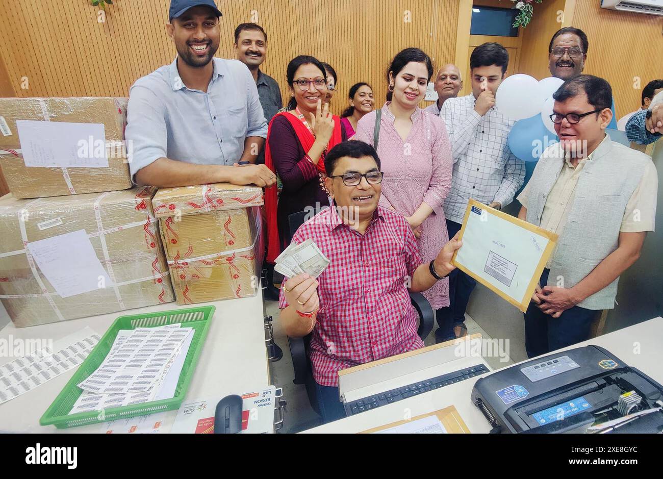 Patna, India. 25th June, 2024. PATNA, INDIA - JUNE 25: Chief Postmaster ...
