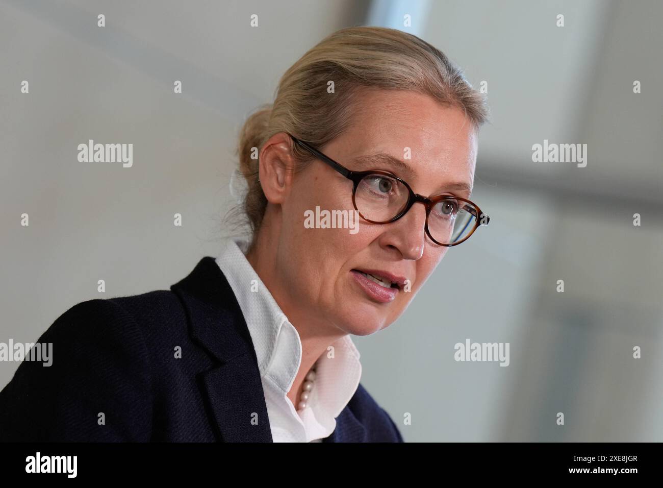 Sitzung des Deutschen Bundestags, Alice Weidel im Interview Sitzung des ...