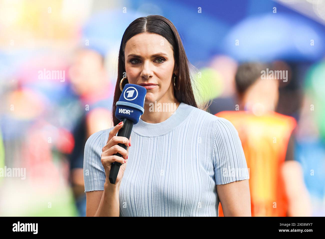 Esther Sedlaczek ARD Moderatorin GER, Slovakia (SVK) vs. Romania (ROU ...