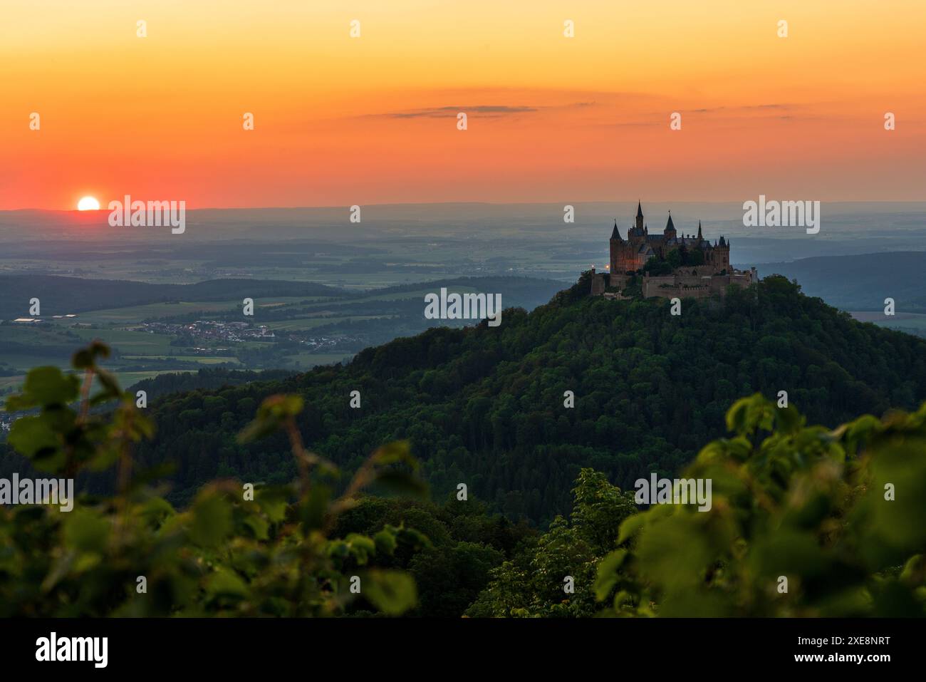 View back wall castle hi-res stock photography and images - Alamy