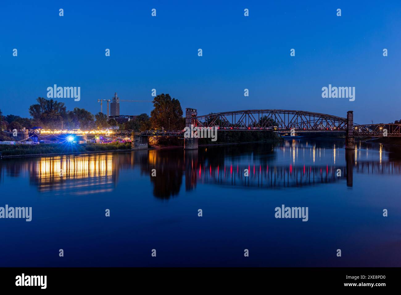 Pictures from state capital hi-res stock photography and images - Alamy
