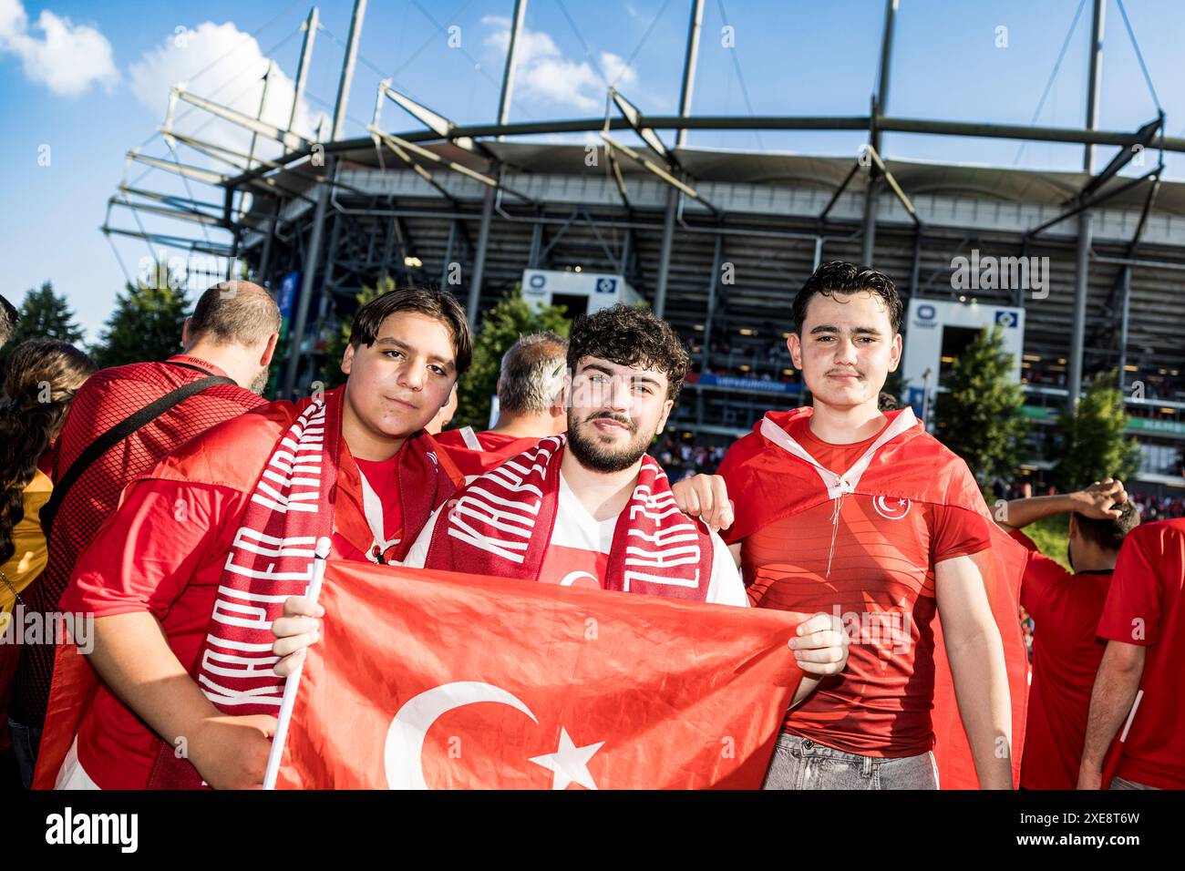 Hamburg, Germany. 26th June, 2024. Football fans of Turkey arrive at ...