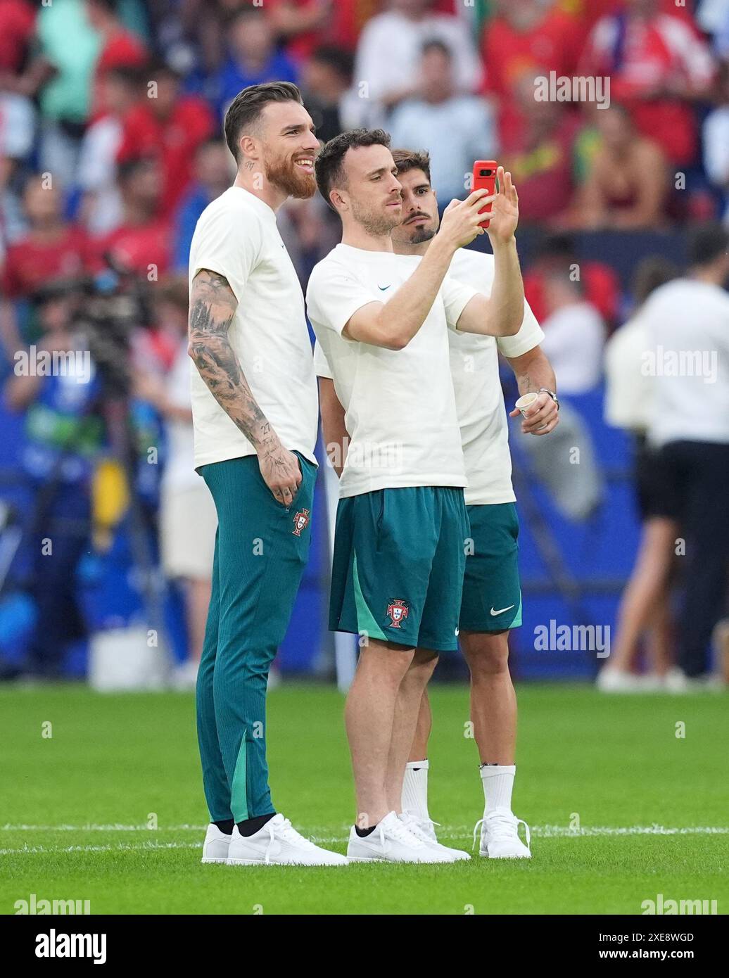 Portugal goalkeeper Jose Sa, Diogo Jota and Pedro Neto take a selfie ...