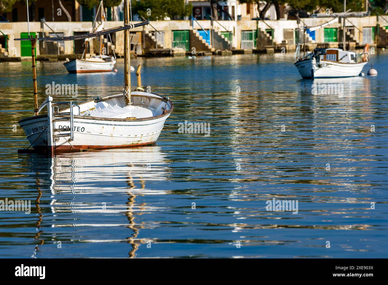 Traditional small boat pier Stock Photo - Alamy