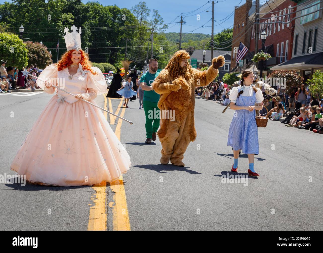 Dorothy, Glenda, Lion and Tin Man at Ozfest. annual festival and parade ...