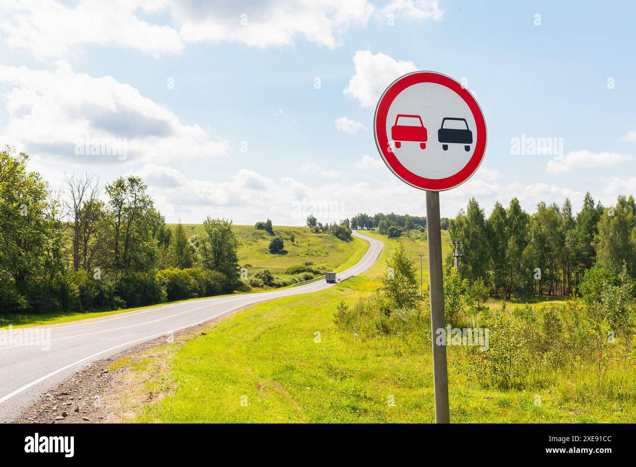 Overtaking prohibited road sign hi-res stock photography and images - Alamy