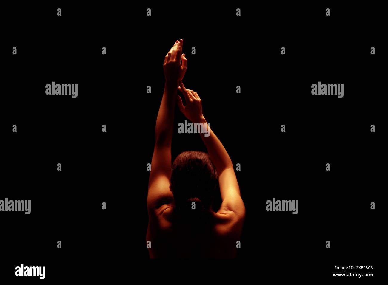 Silhouette dancer on stage dramatic hi-res stock photography and images ...