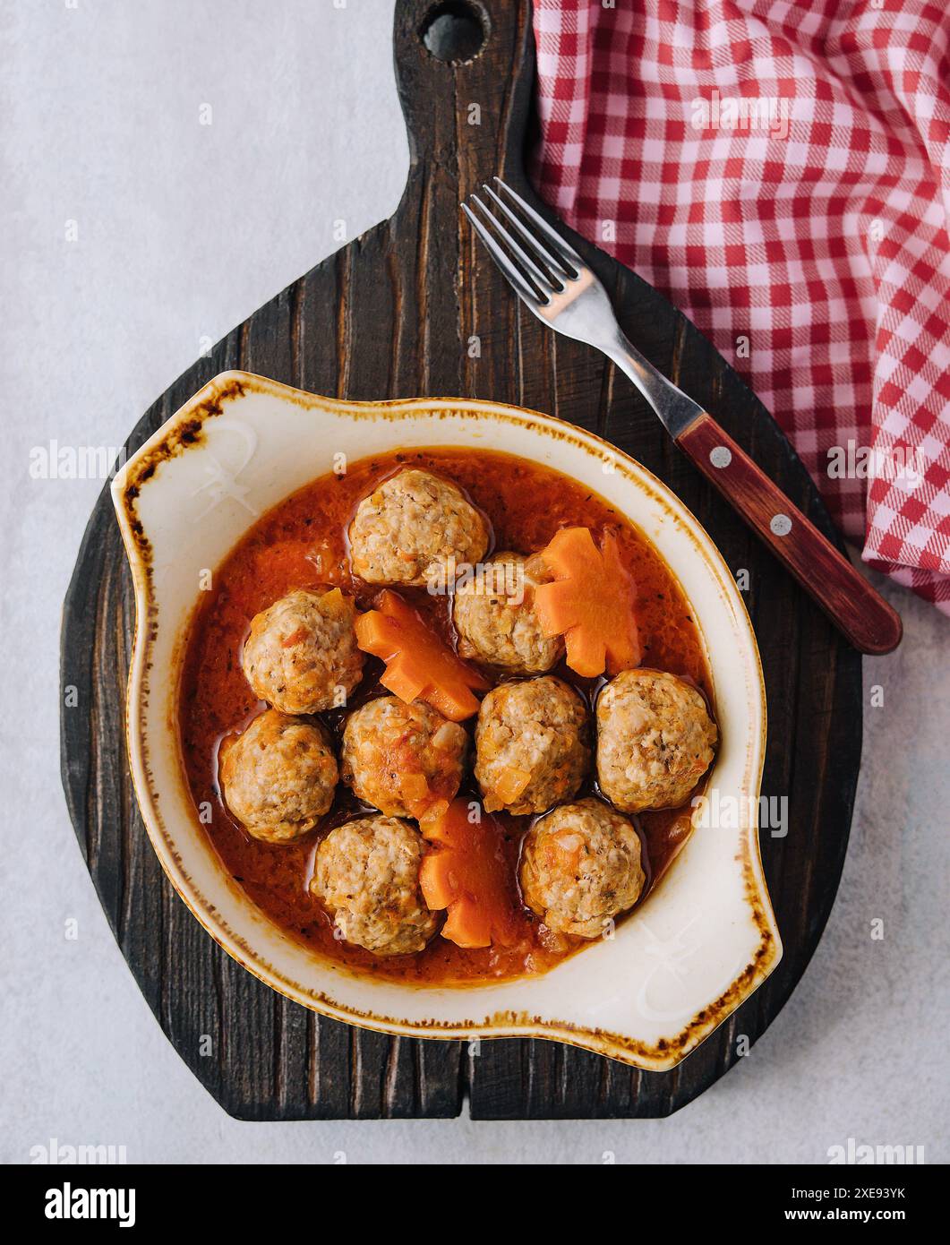 Meatball sweet sour sauce hi-res stock photography and images - Alamy