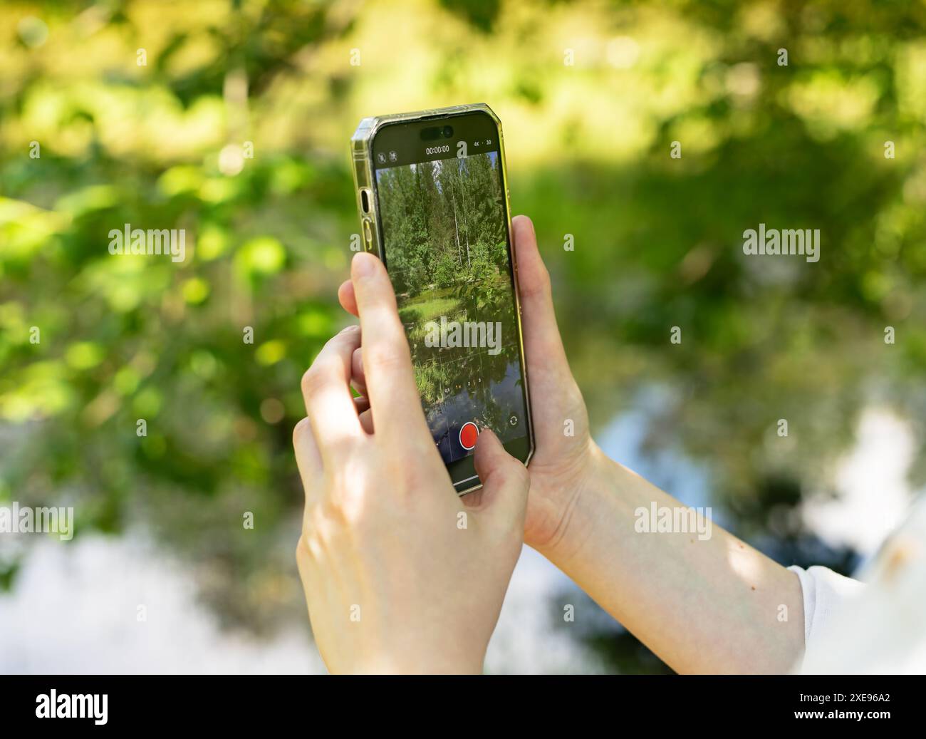 Vertical video closeup woman hands hi-res stock photography and images ...