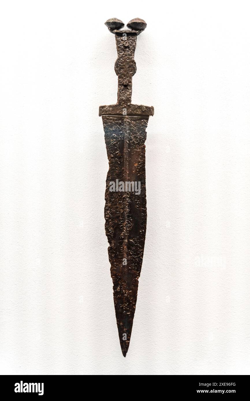 Metal dagger hi-res stock photography and images - Alamy