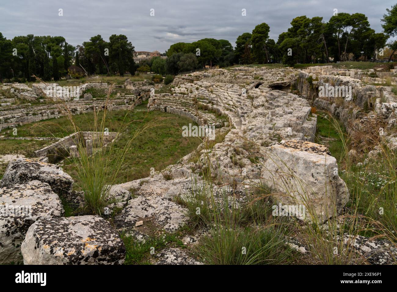 View of the ruins of the historic Roman amphitheater in Syracuse Stock ...