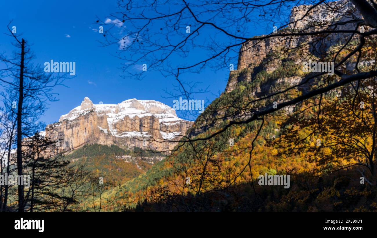 Monte perdido national park landscape hi-res stock photography and ...