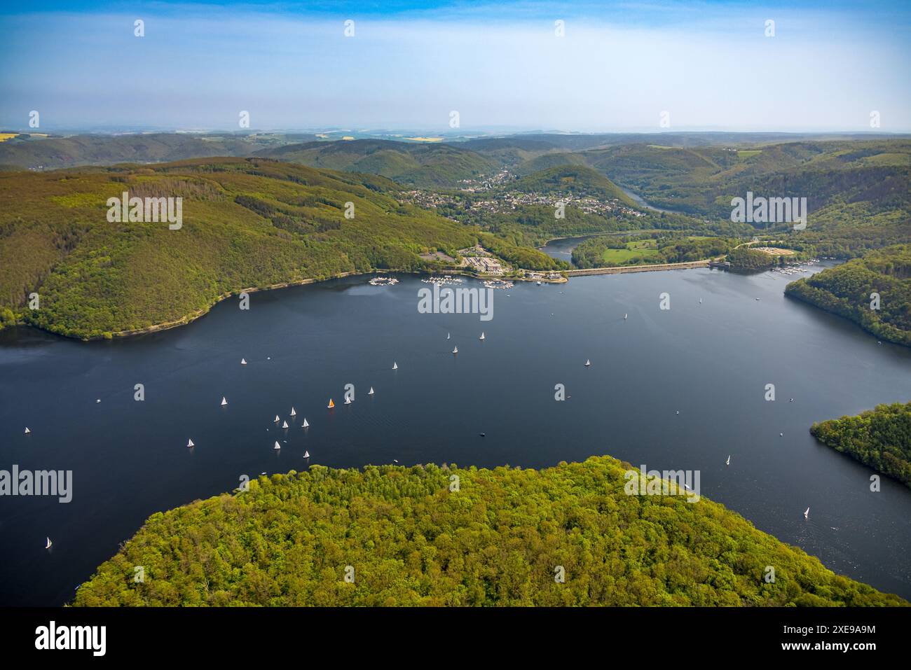Round hill dam hi-res stock photography and images - Alamy
