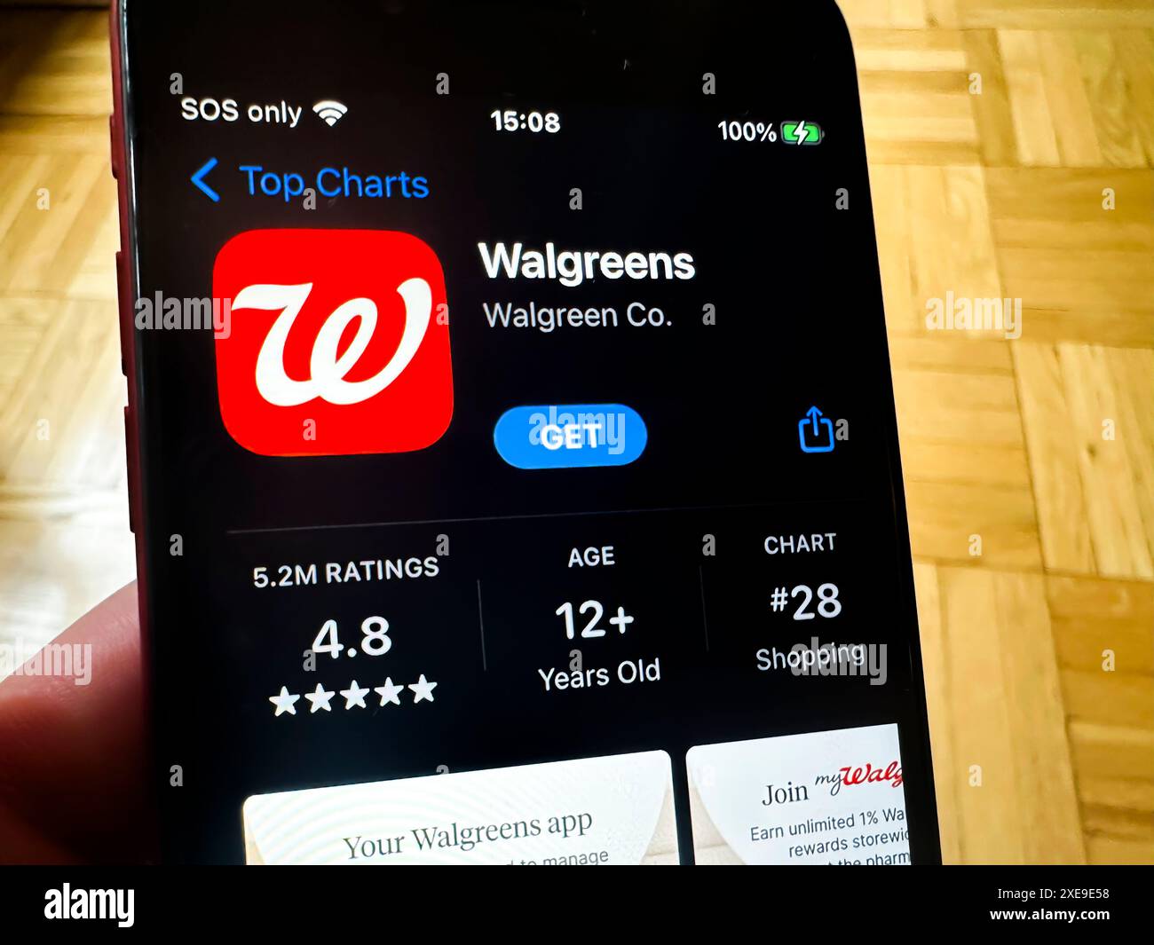 Second largest pharmacy store chain hi-res stock photography and images ...