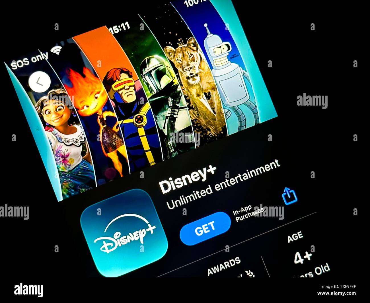 Disney pixar family hi-res stock photography and images - Alamy