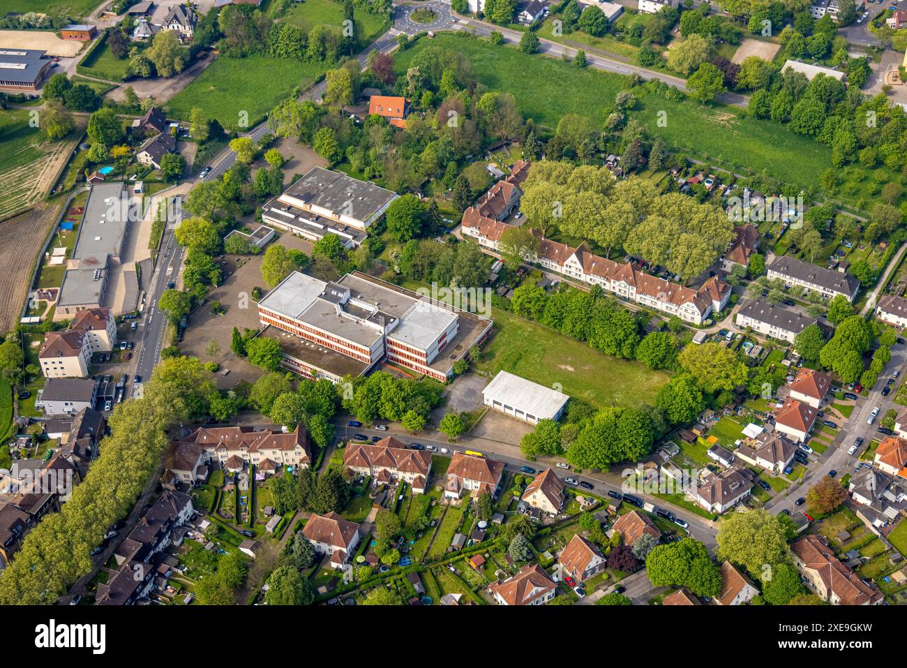 Aerial view, Sodingen secondary school and Castroper Straße sports hall ...