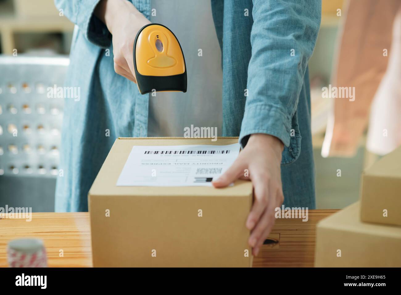 Commerce box scan package hi-res stock photography and images - Alamy