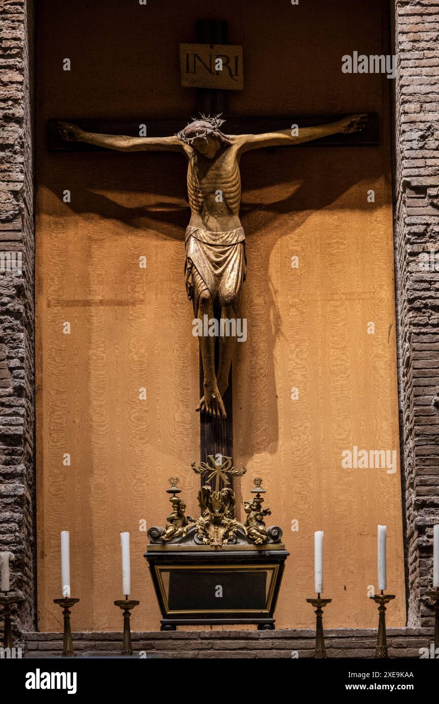 Wooden architecture of temples hi-res stock photography and images - Alamy
