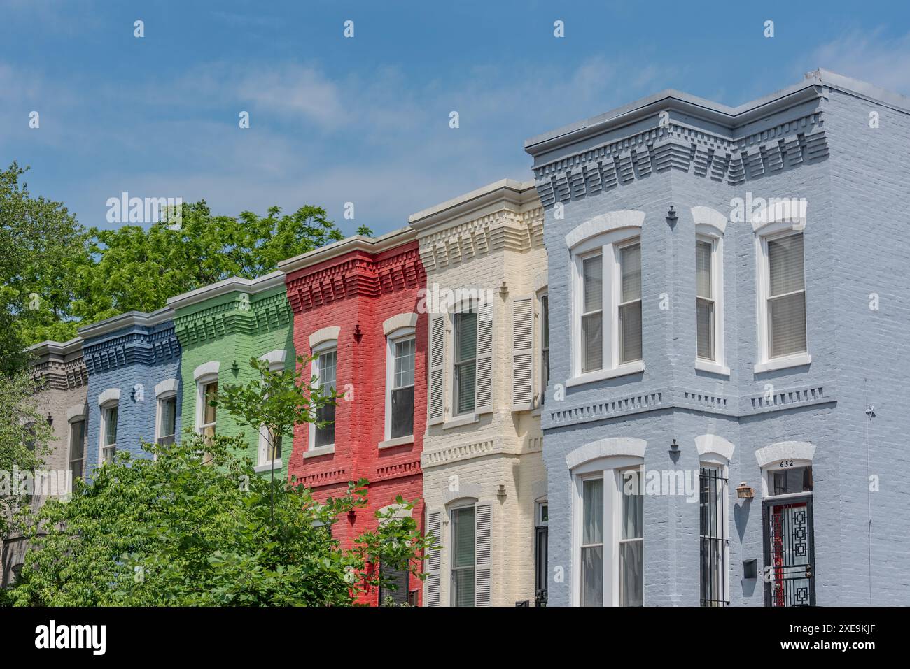 Dc row homes hi-res stock photography and images - Alamy