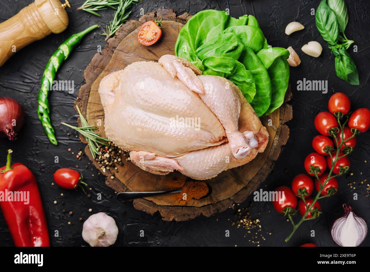 Raw uncooked whole chicken hi-res stock photography and images - Alamy