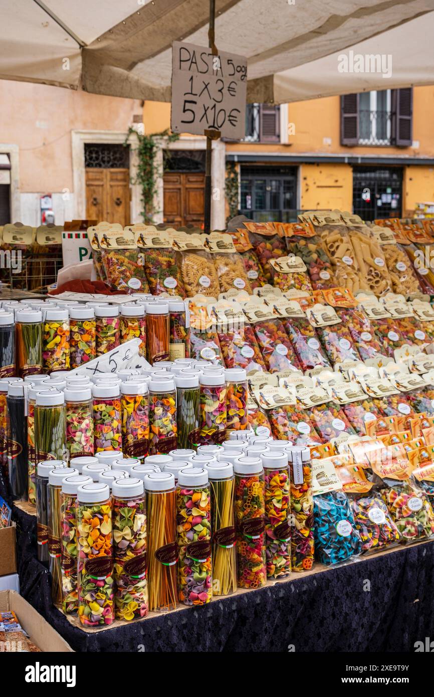 Italian market stall hi-res stock photography and images - Alamy