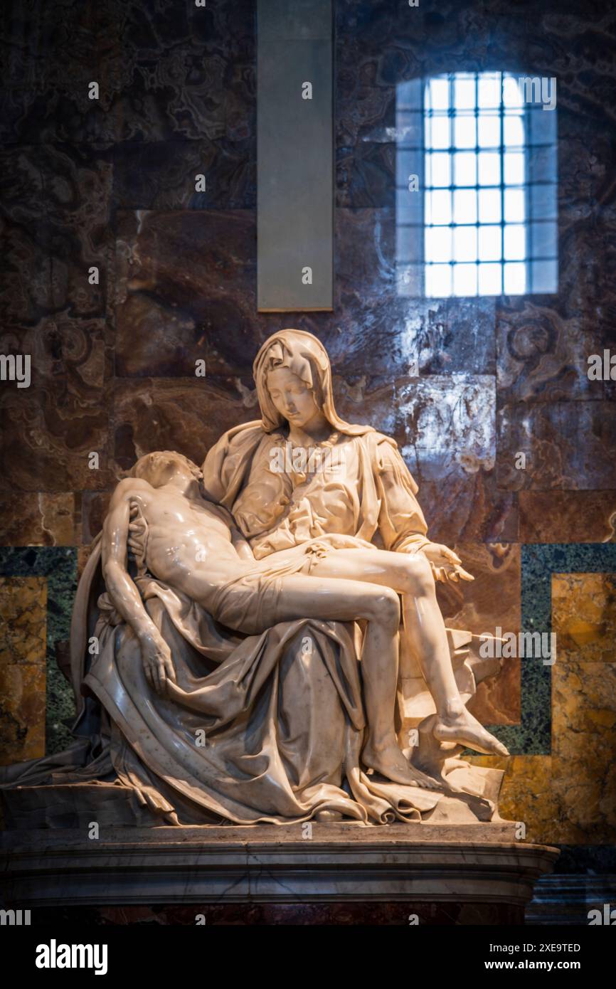 Michelangelo vaticano pieta hi-res stock photography and images - Alamy
