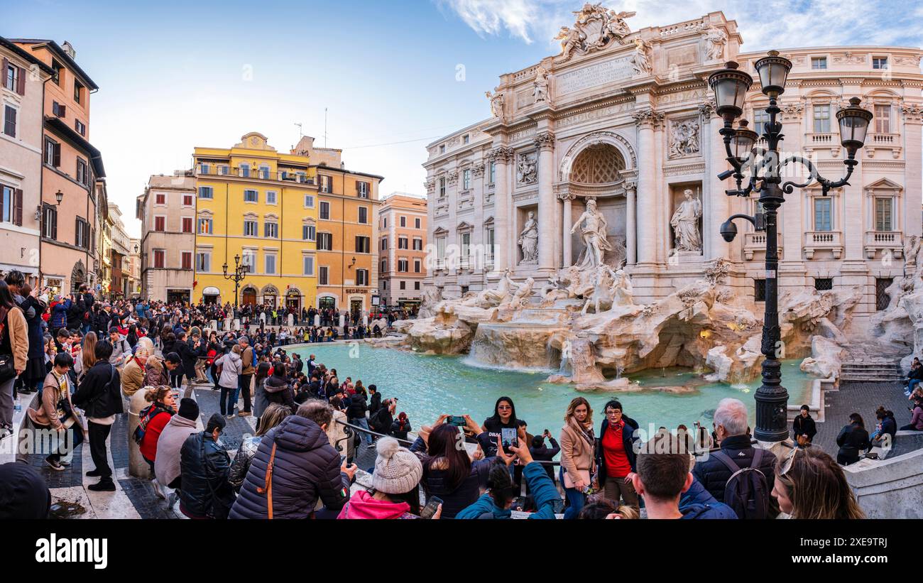 Historical fountain art hi-res stock photography and images - Alamy