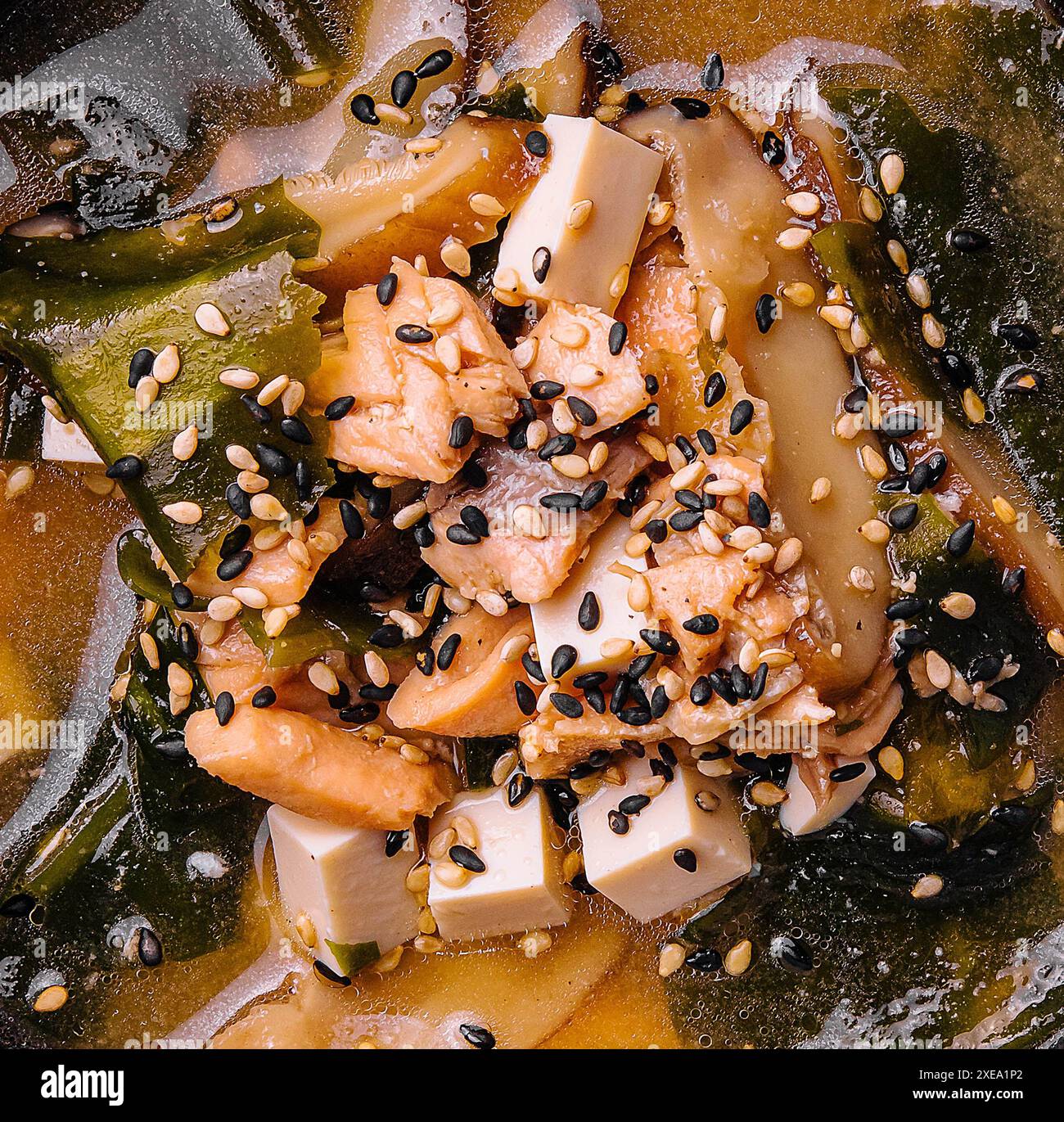 Traditional miso soup with wakame seaweeds Stock Photo - Alamy