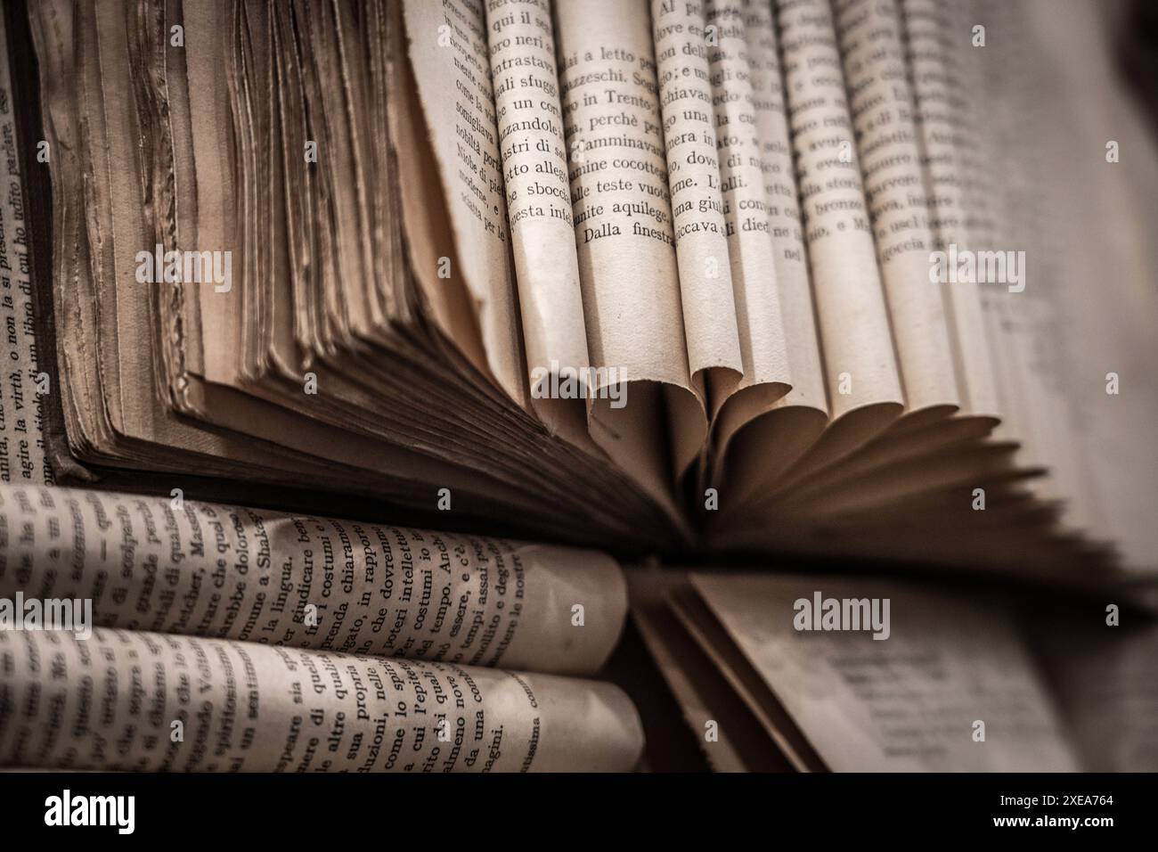 Vintage texts hi-res stock photography and images - Alamy