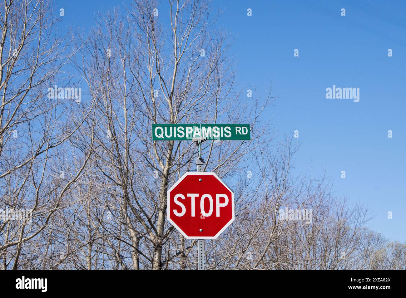 White road signs hi-res stock photography and images - Alamy