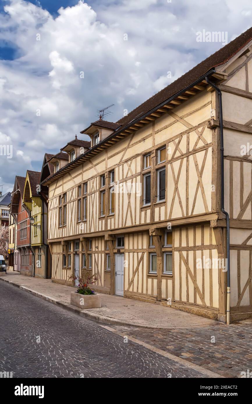 Street half timbered medieval hi-res stock photography and images - Alamy