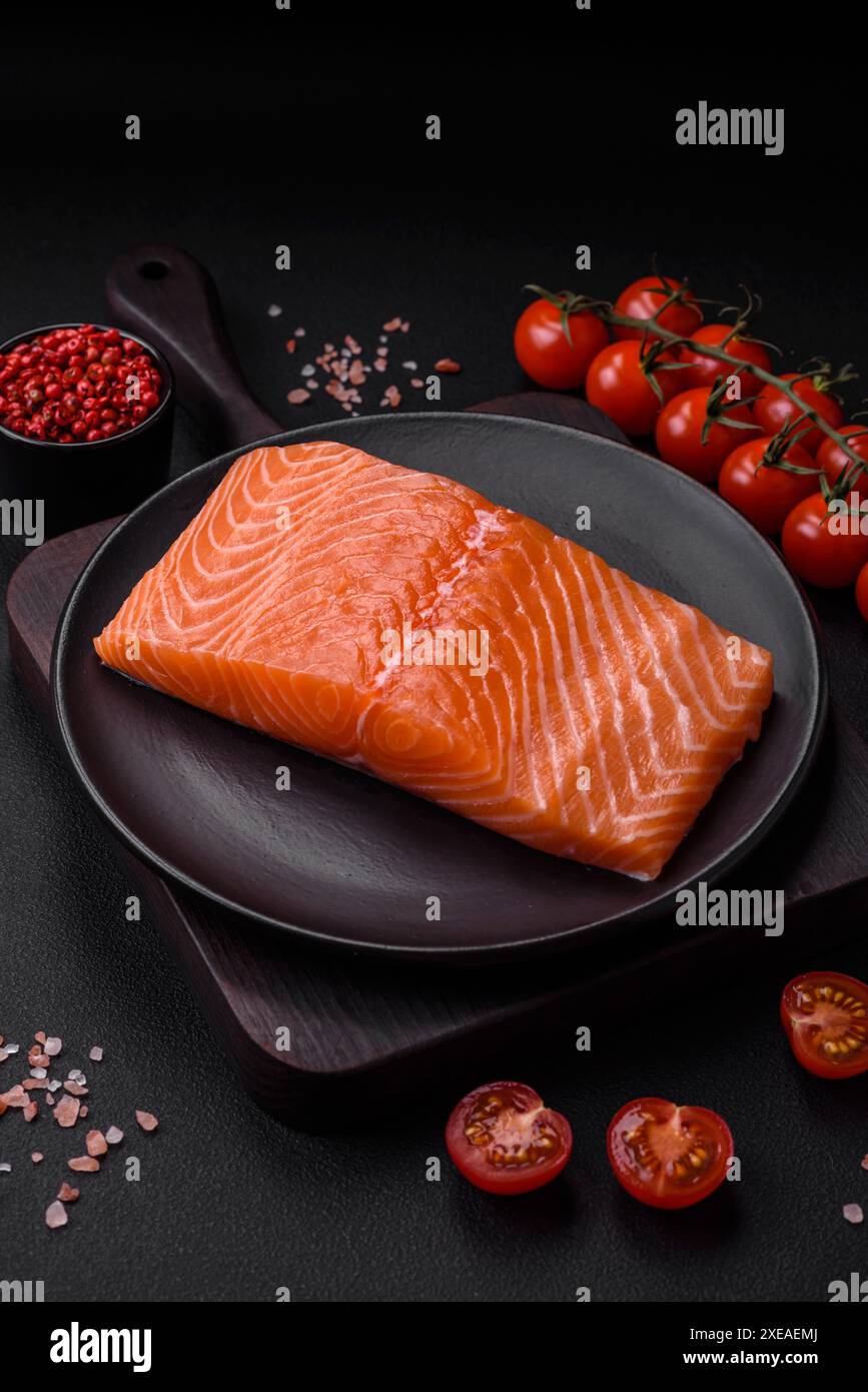 Salmon fish raw fillet red hi-res stock photography and images - Alamy