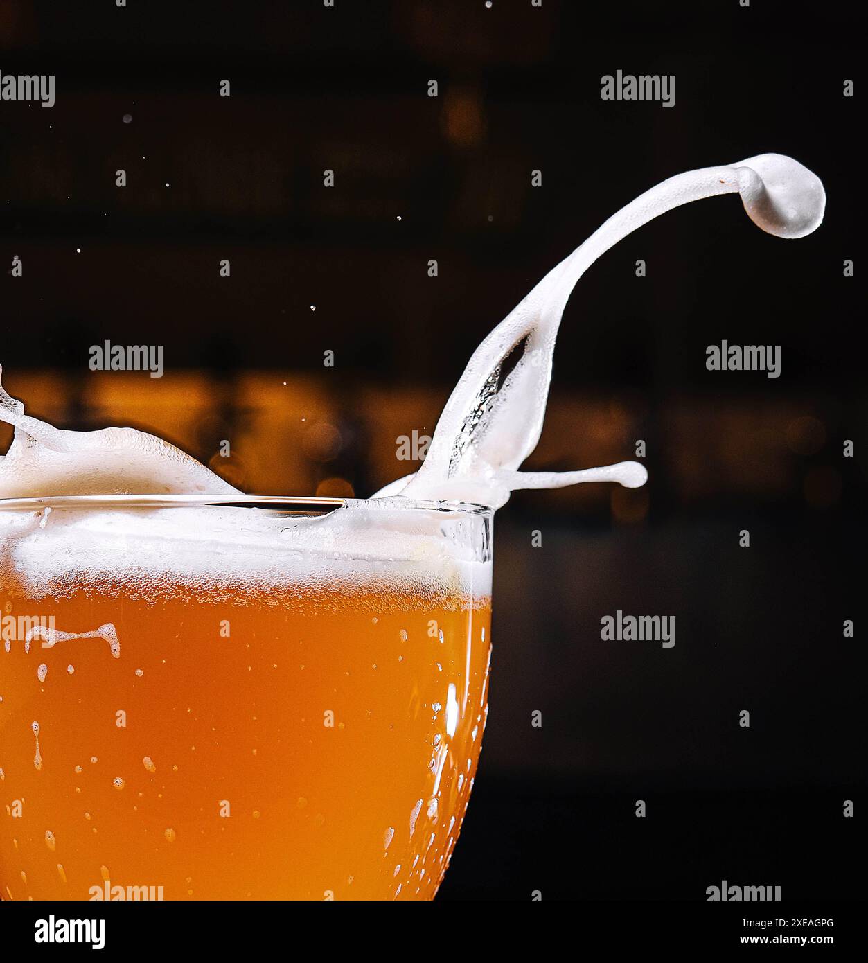 Beer glass splash hi-res stock photography and images - Alamy