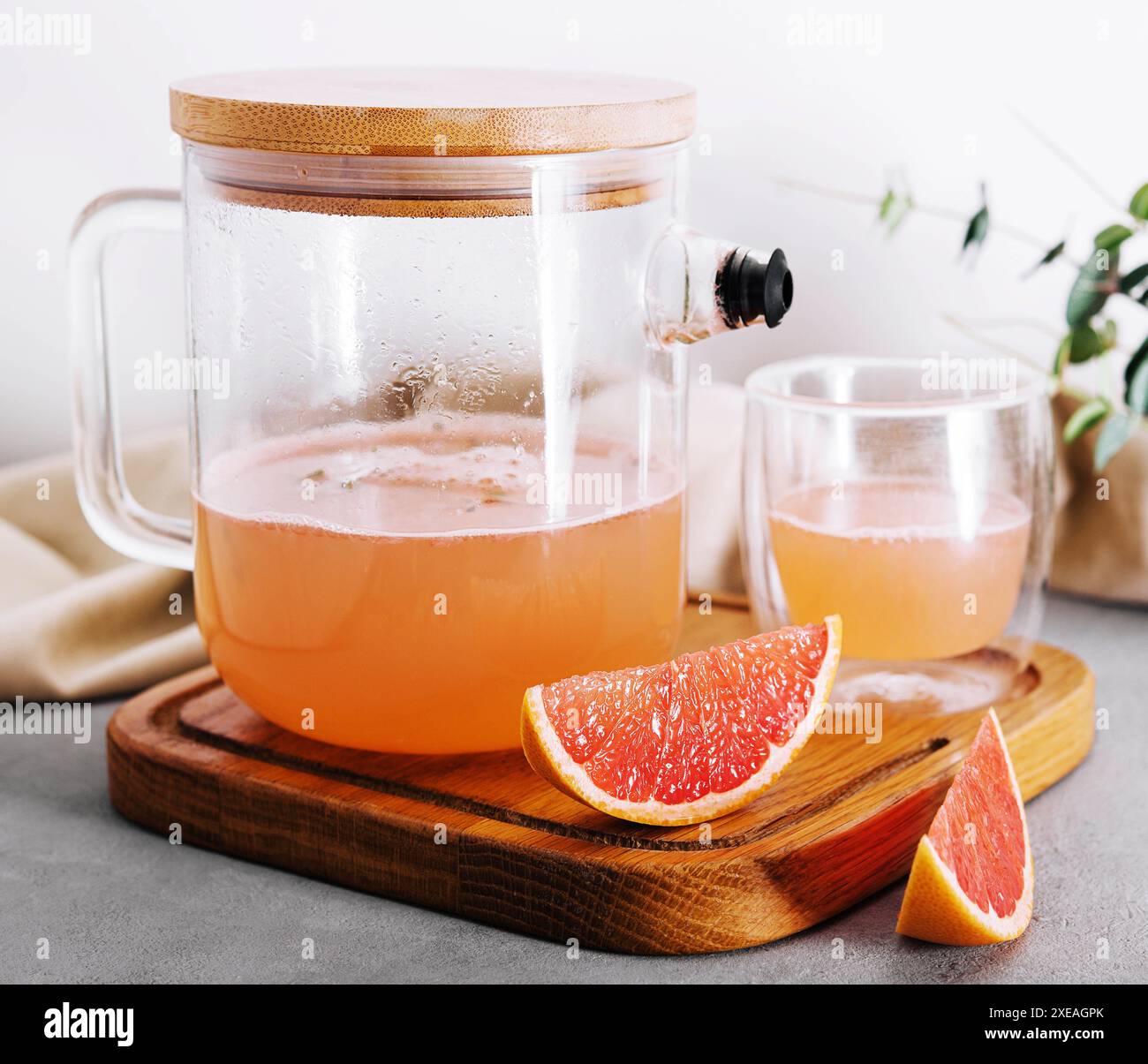 Refreshing summer glass hi-res stock photography and images - Alamy