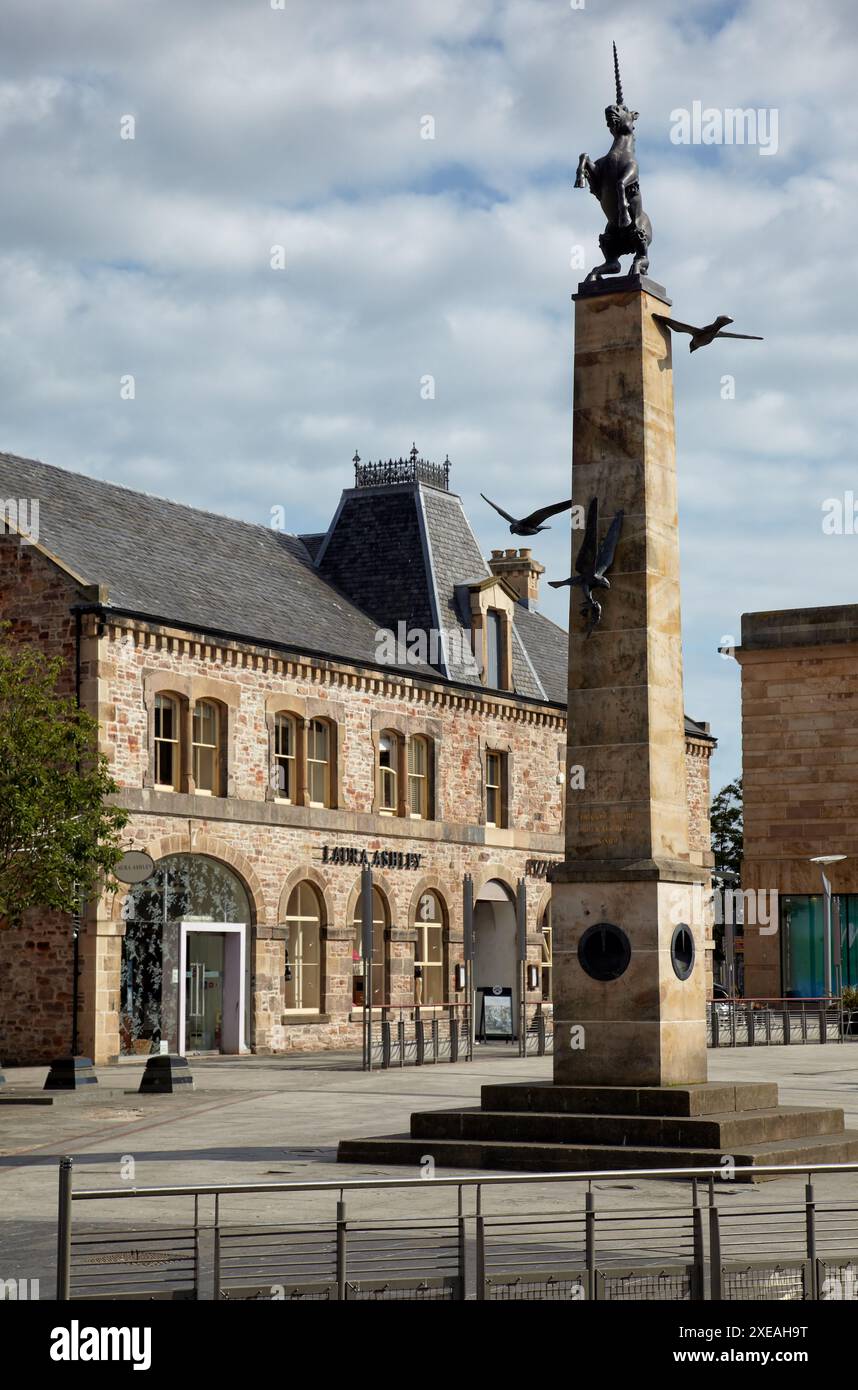 Falcon square with the high pillar adorned with a unicorn statue ...