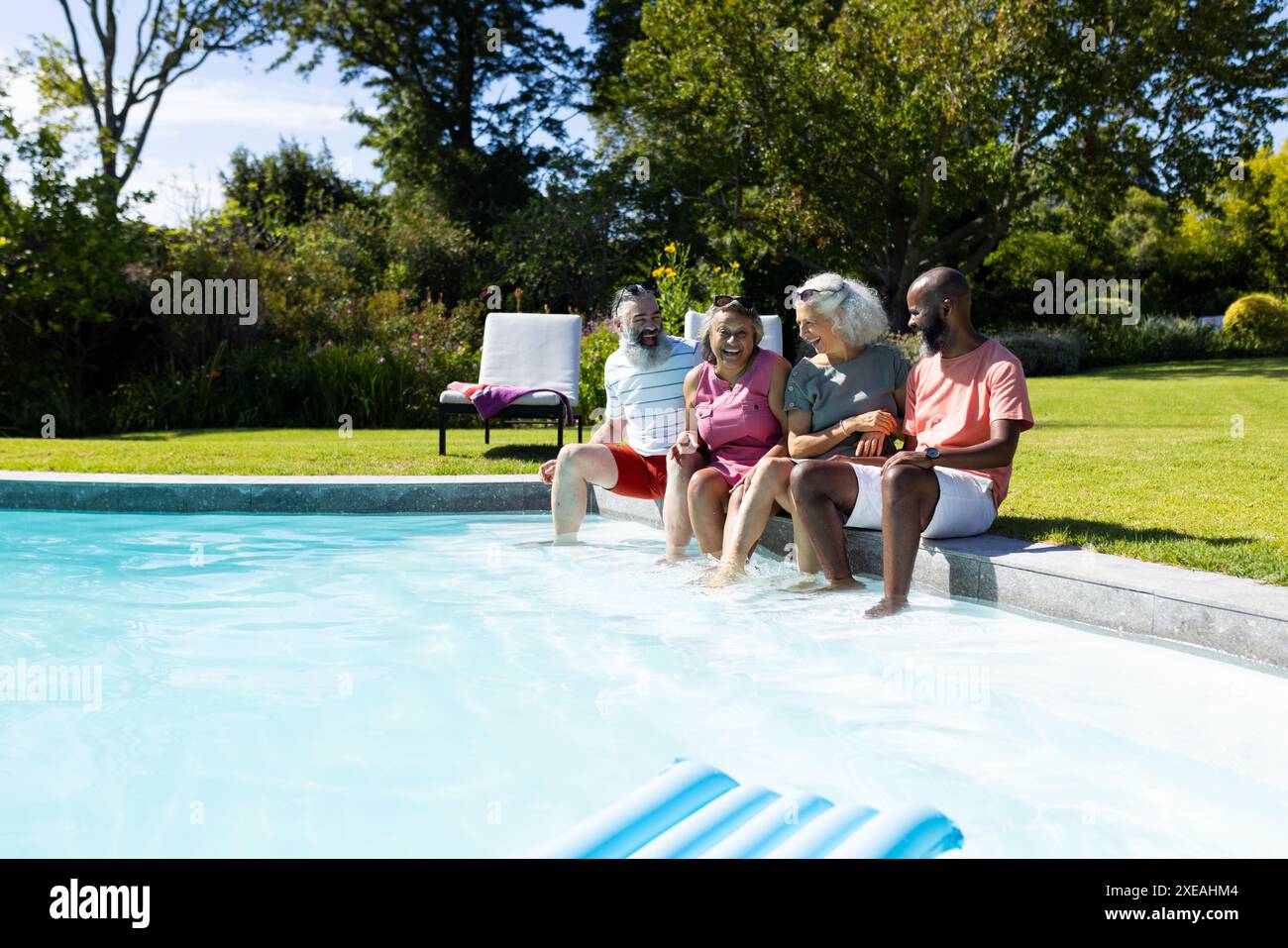 Group of friends swimming outdoors hi-res stock photography and images ...